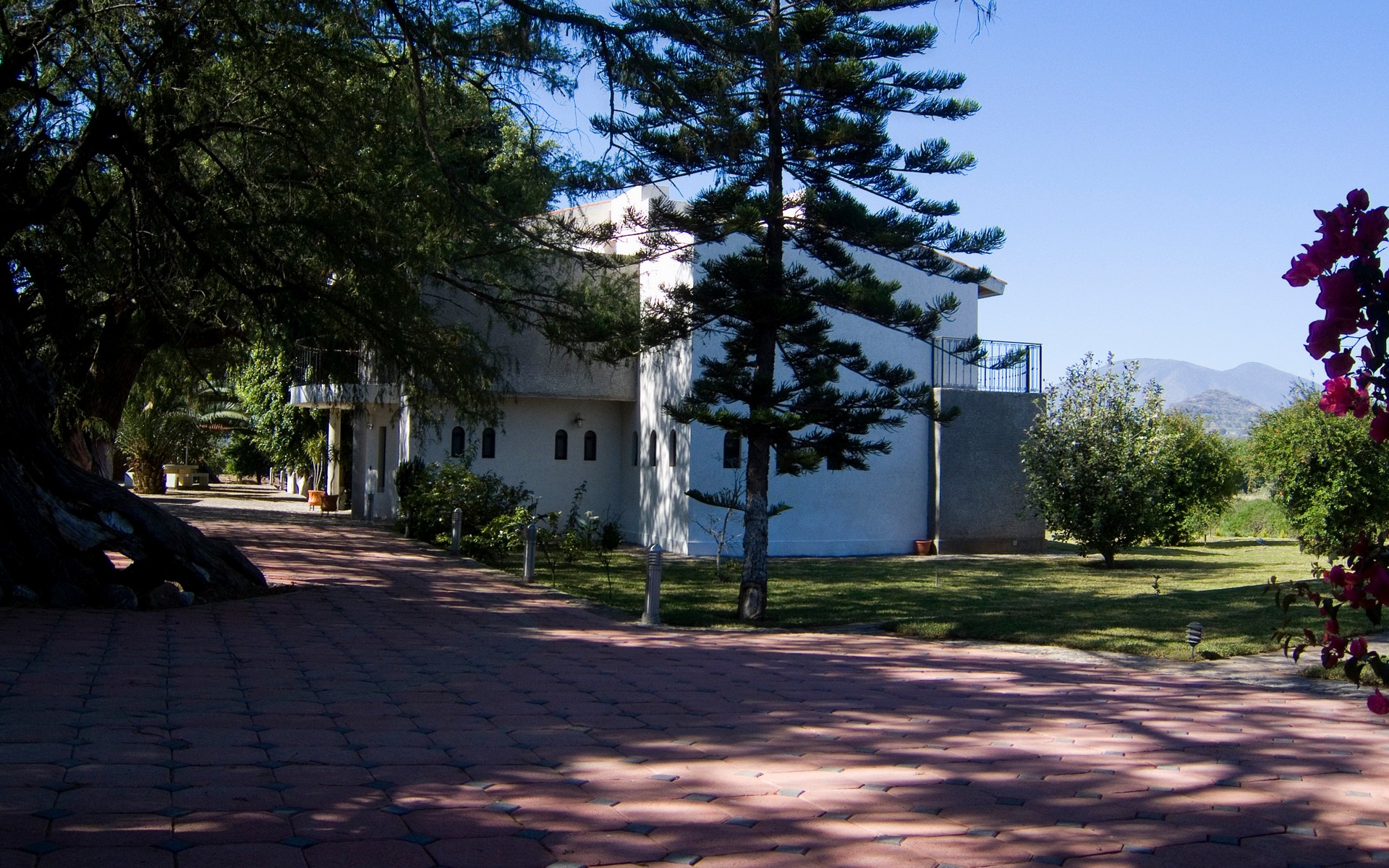 ""El Refugio" House - Outside